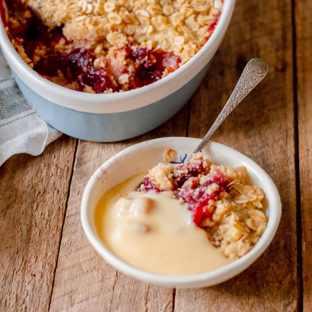 Apple and Plum Crumble - Easy Deliciousness